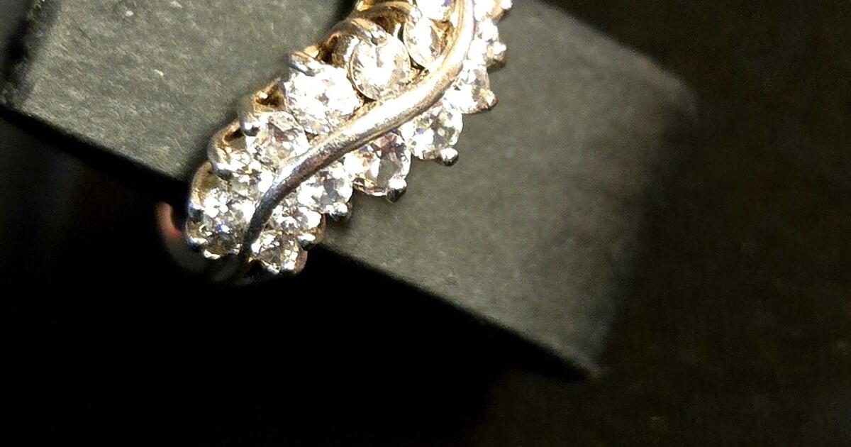 Beautiful Ring SSP LIND for $1 in Des Moines, IA | For Sale & Free ...