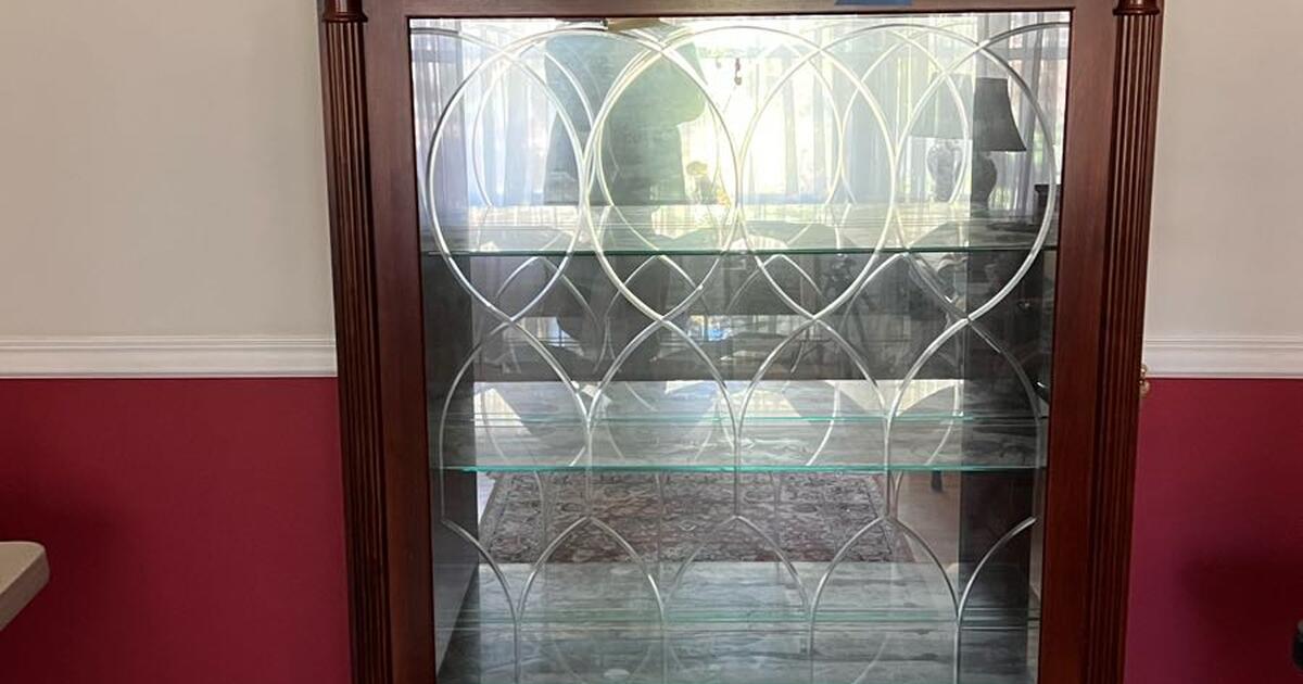Display cabinet for $250 in Decatur, GA | For Sale & Free — Nextdoor