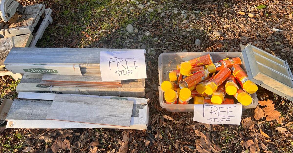 Remaining items- tile as shown in pic. for Free in Sacramento, CA | For ...