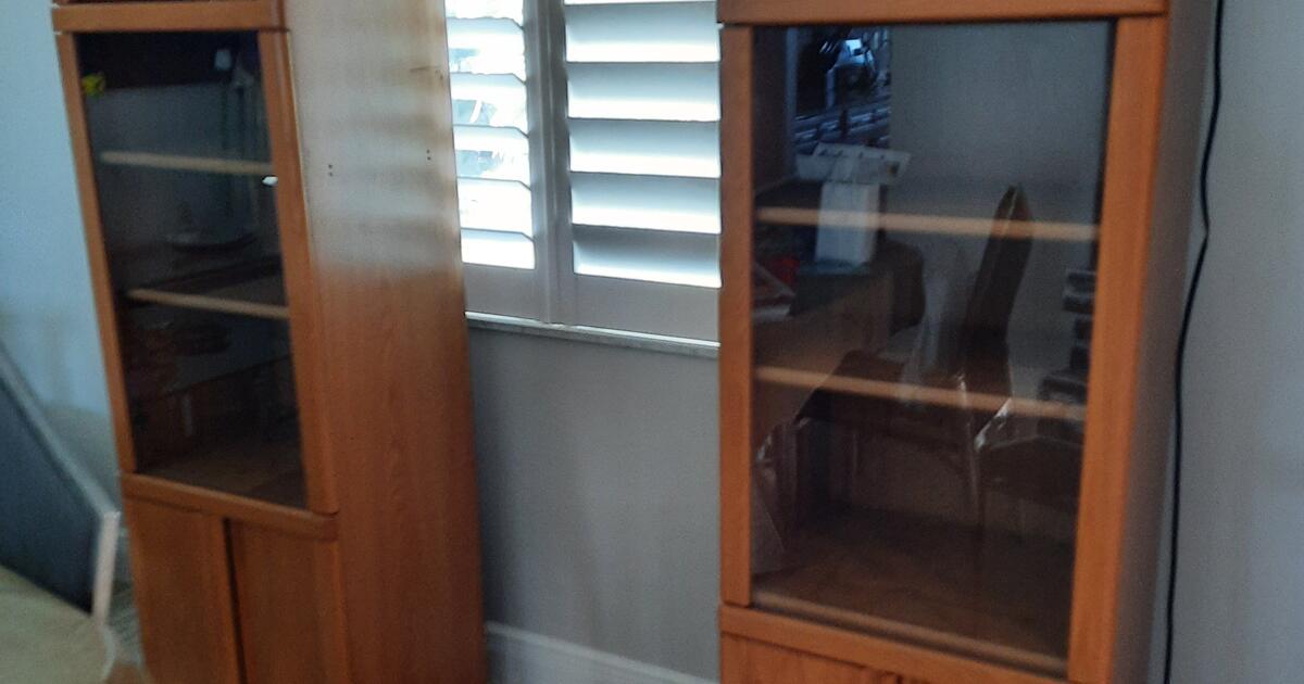 2 Tower Display Units With Bridgr for Free in Port St. Lucie, FL | For ...