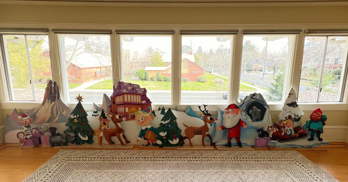 Large Rudolph Wooden Window Display - Custom Made Santa, Trees, Toys ...
