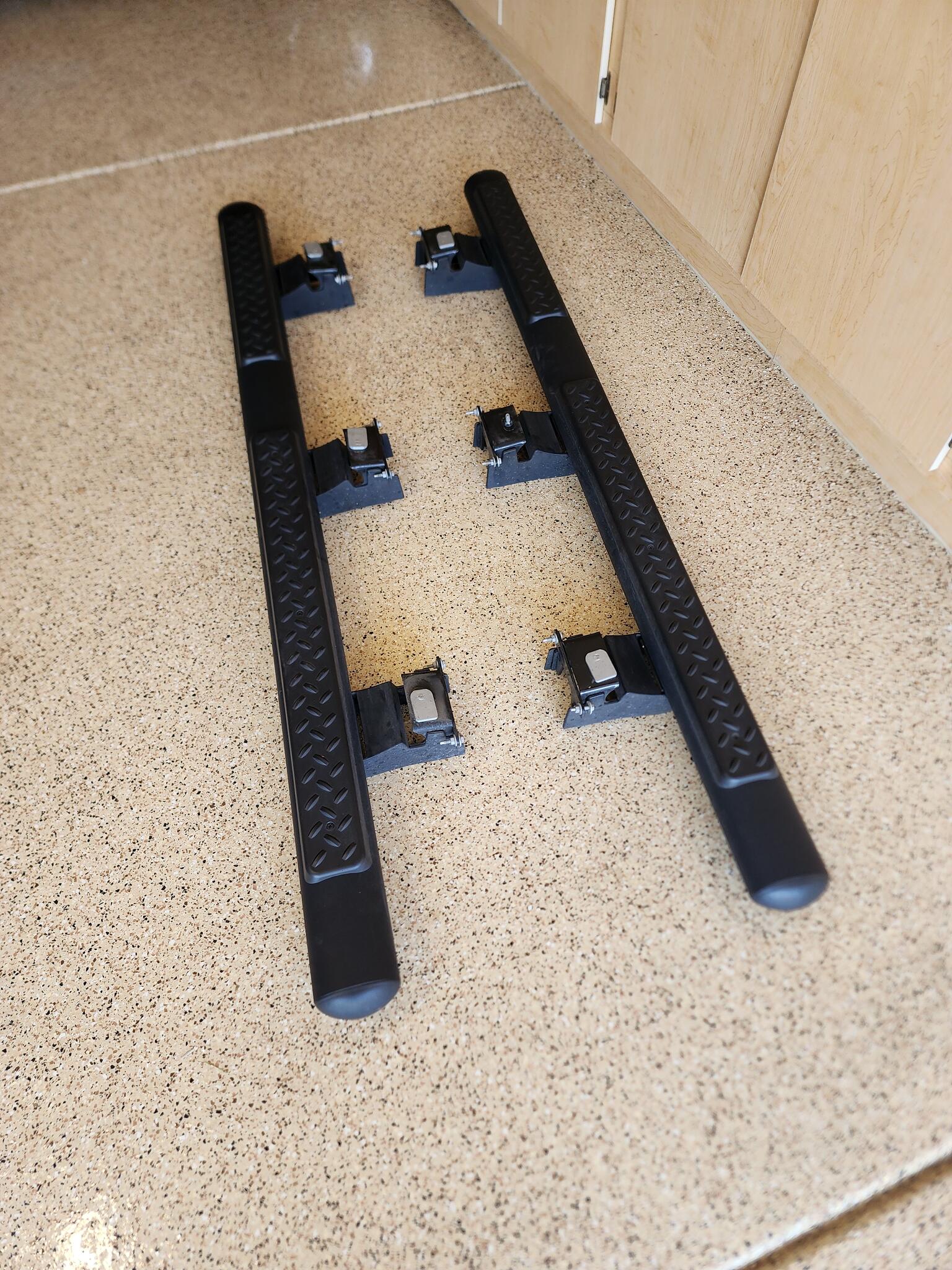 2021 Jeep – Grand Cherokee Laredo 4x4. Tubular Side Steps. Model ...