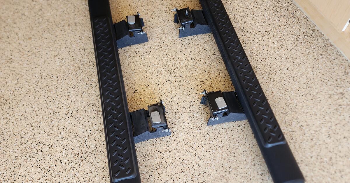 2021 Jeep – Grand Cherokee Laredo 4x4. Tubular Side Steps. Model ...