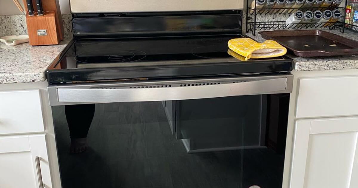 Brand New Whirlpool Oven Stove WFE515S0JS for $600 in Lexington, NC ...