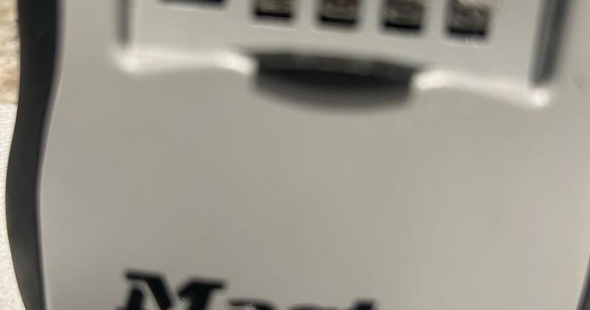 Master Lock Combination Lockbox for $22 in Naples, FL | For Sale & Free ...