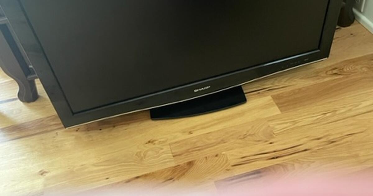 SHARP TV $70.00 46in plays great with ROKO SMART for $70 in Brentwood ...