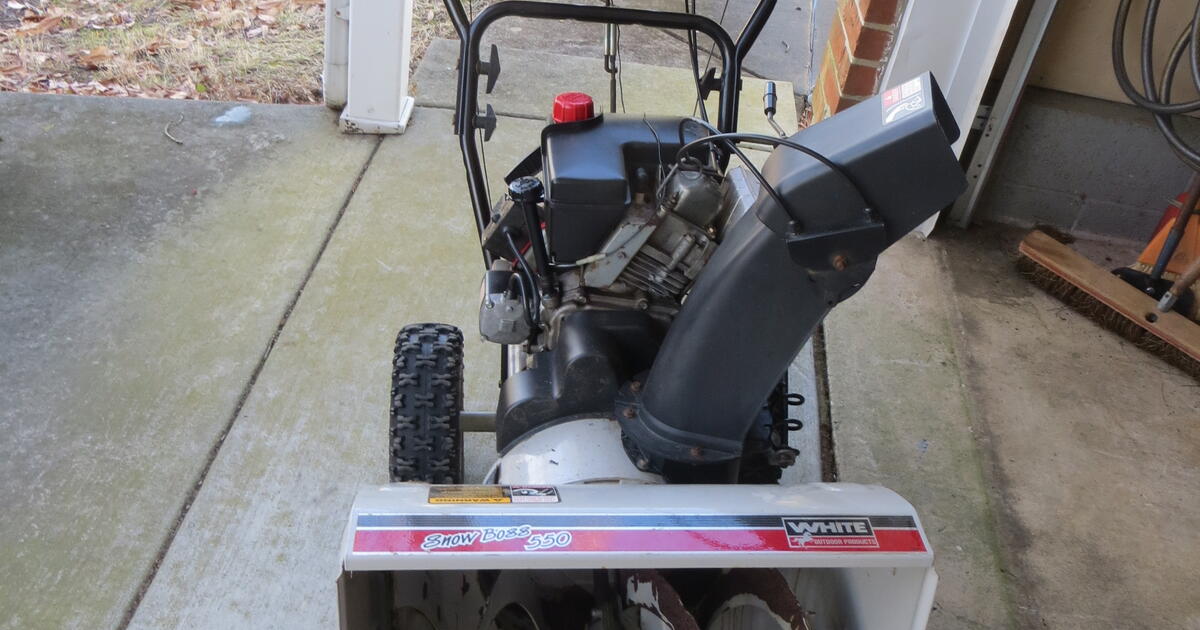 White Snow Boss 550 Snowblower for Free in Newark, DE | For Sale & Free ...