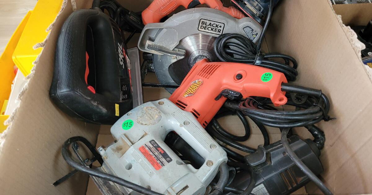 used tools, hand tools, circular saws, drills, sockets and rachet sets ...