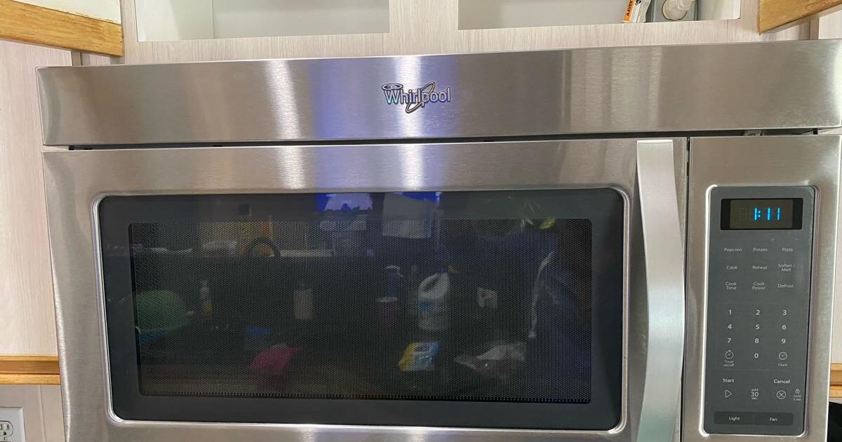 Over the Stove Microwave for $50 in Beverly Hills, FL | Finds — Nextdoor