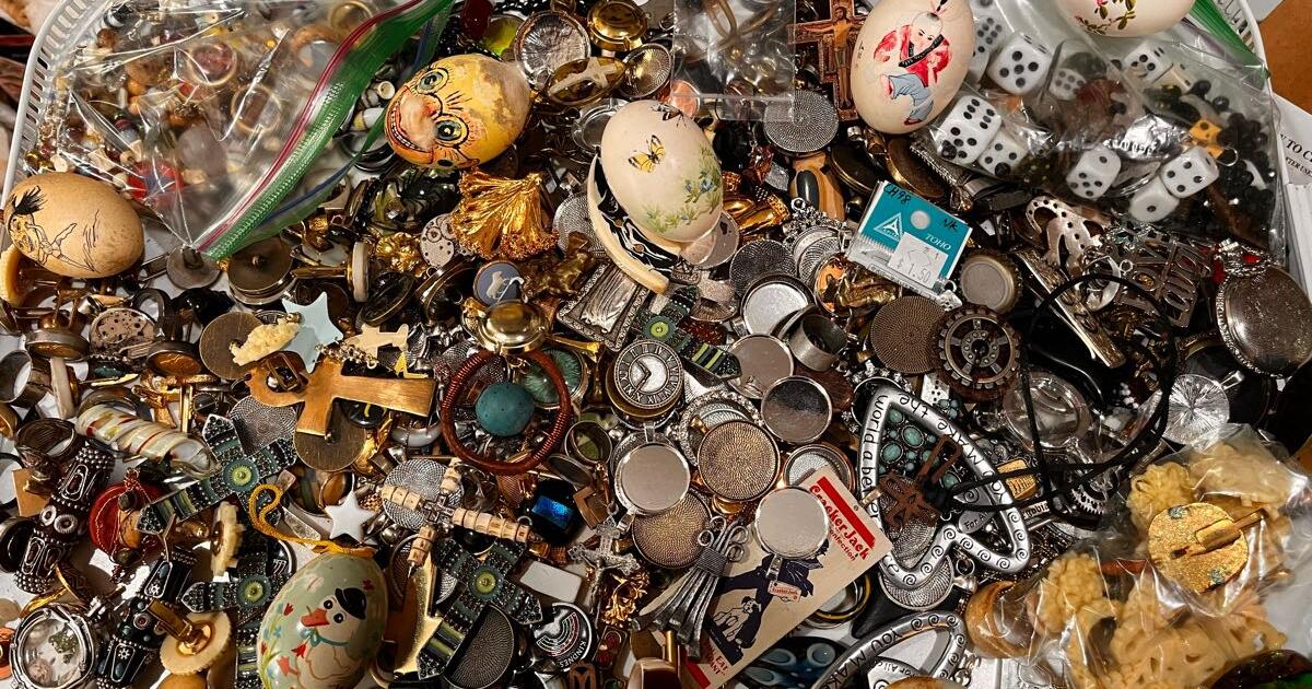 Assorted Vintage Trinkets and Collectibles for $50 in Neptune, NJ | For ...