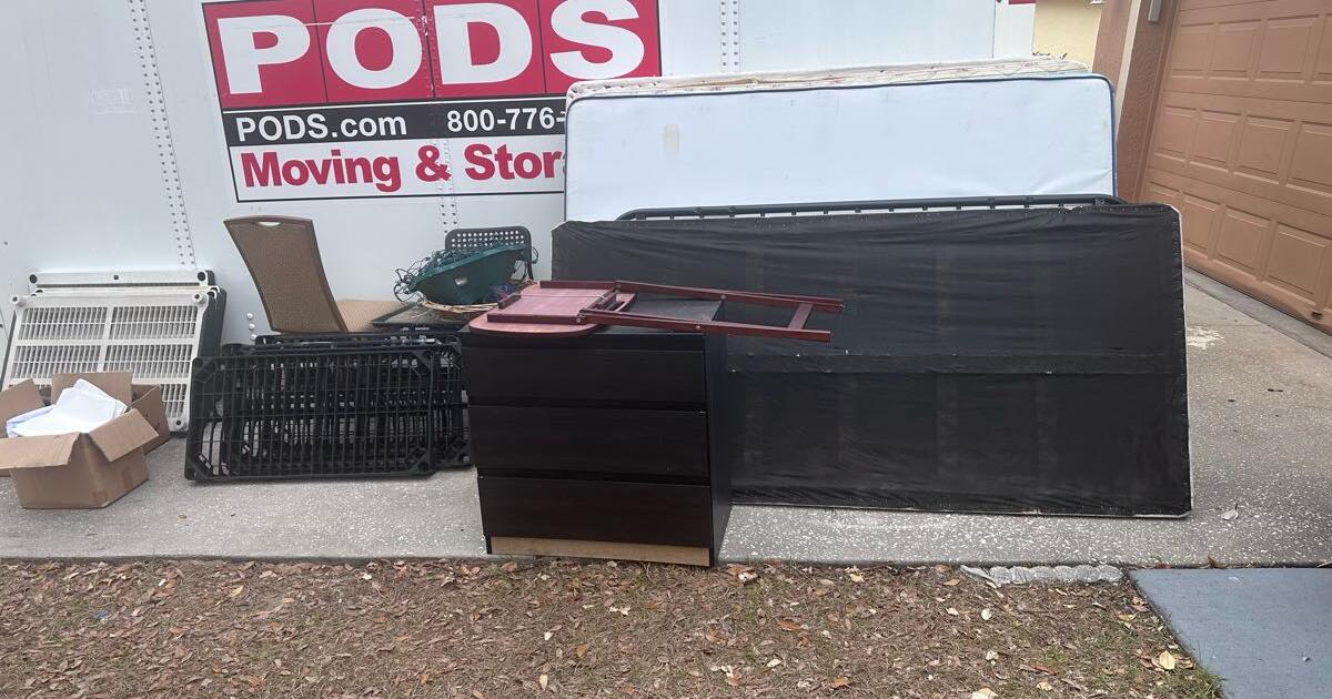 CURB ALERT FREE Assorted Furniture and Items for Free in Valrico, FL ...