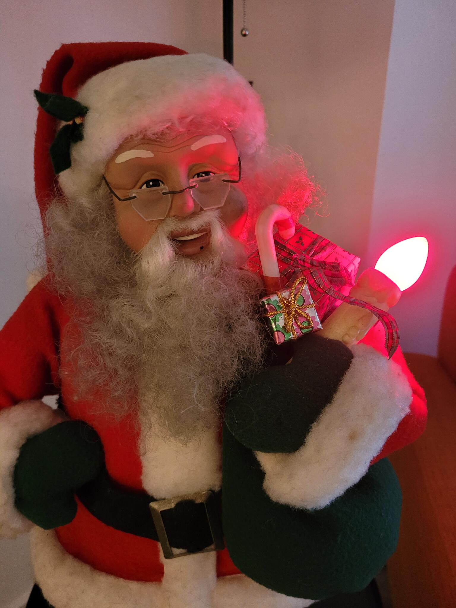 Christmas Decor: A Vintage Animatronic Santa for $80 in New York, NY ...