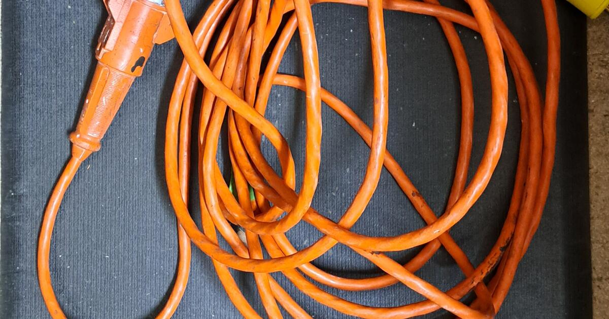 Work Light with Extension Cord for Free in West Chester, OH | For Sale ...
