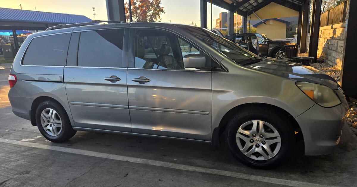 Silver Minivan for $2200 in Malvern, AR | For Sale & Free — Nextdoor