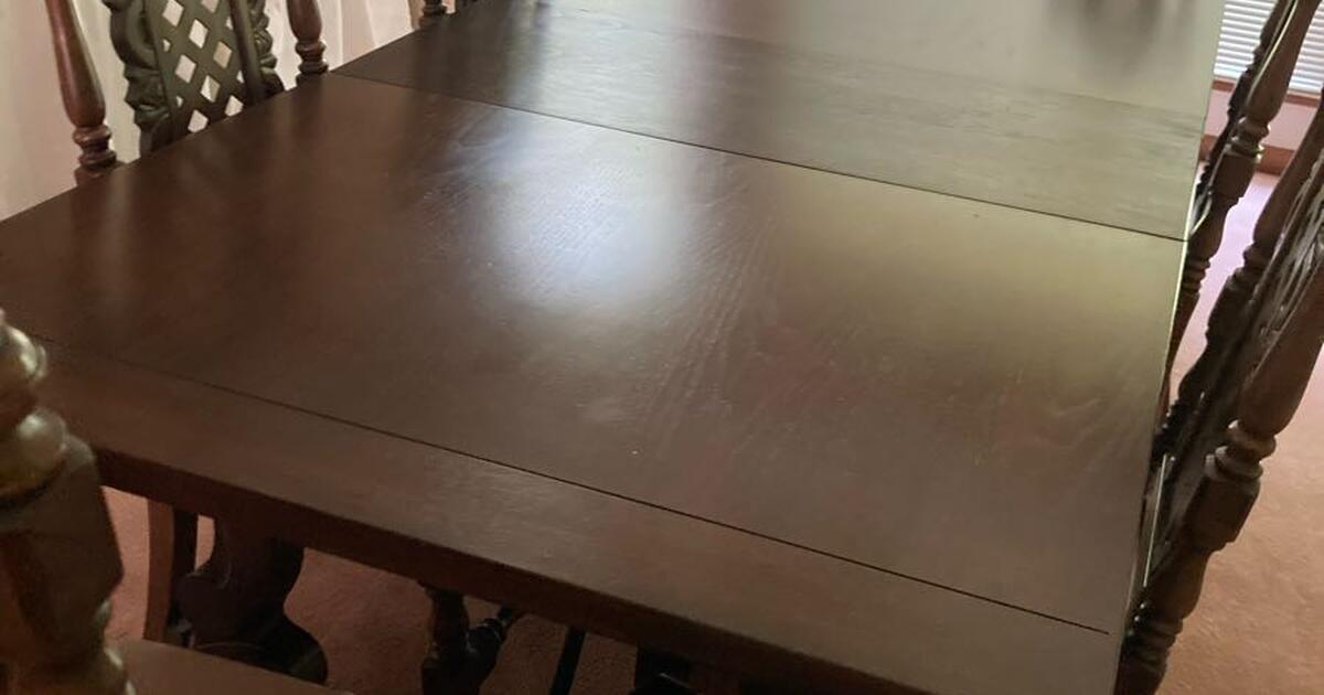 Hibriten Dining Room Table and 6 chairs & 2 leaves. for $550 in ...