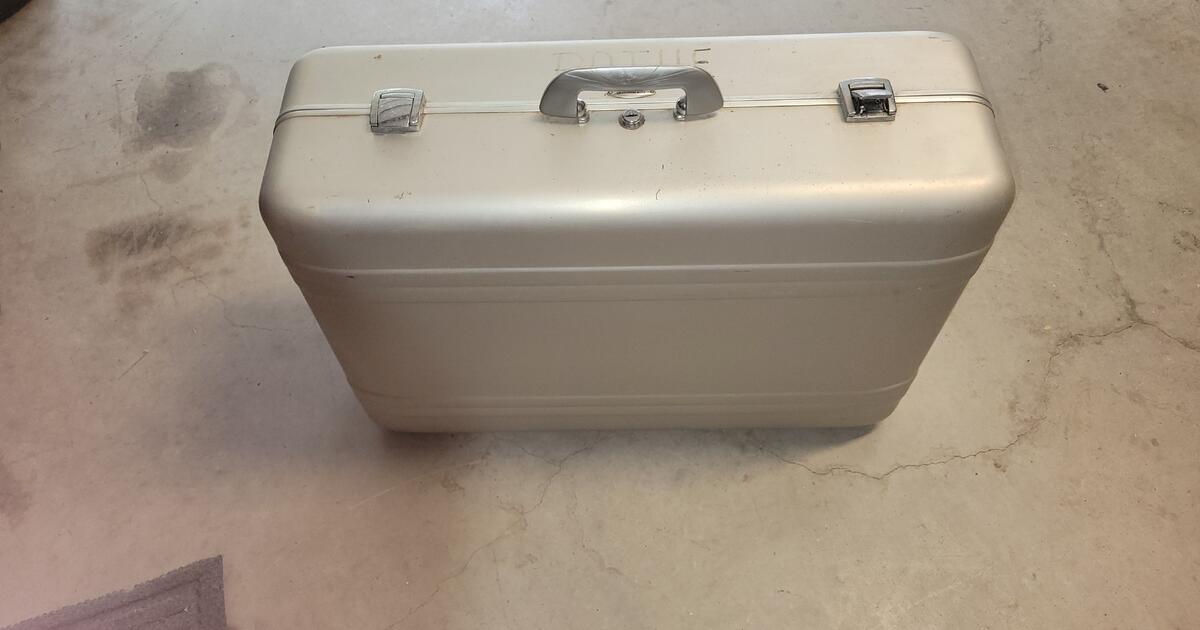 Large Heavy duty aluminum briefcase for $25 in Austin, TX | For Sale ...