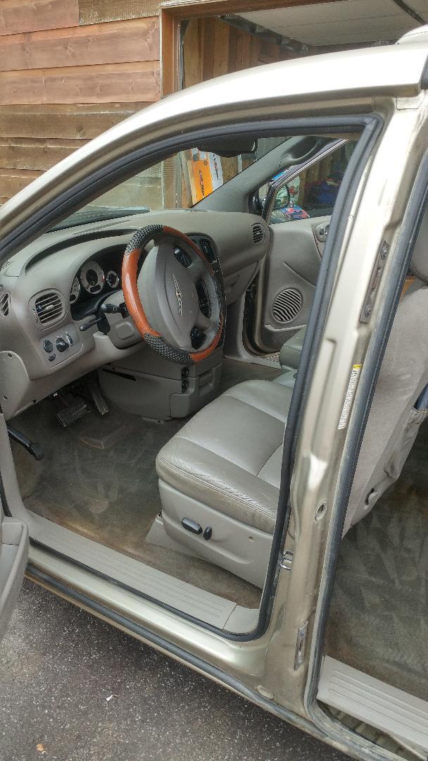 2002 Chrysler Town & Country AWD Limited Van for $4299 in Ellijay, GA ...