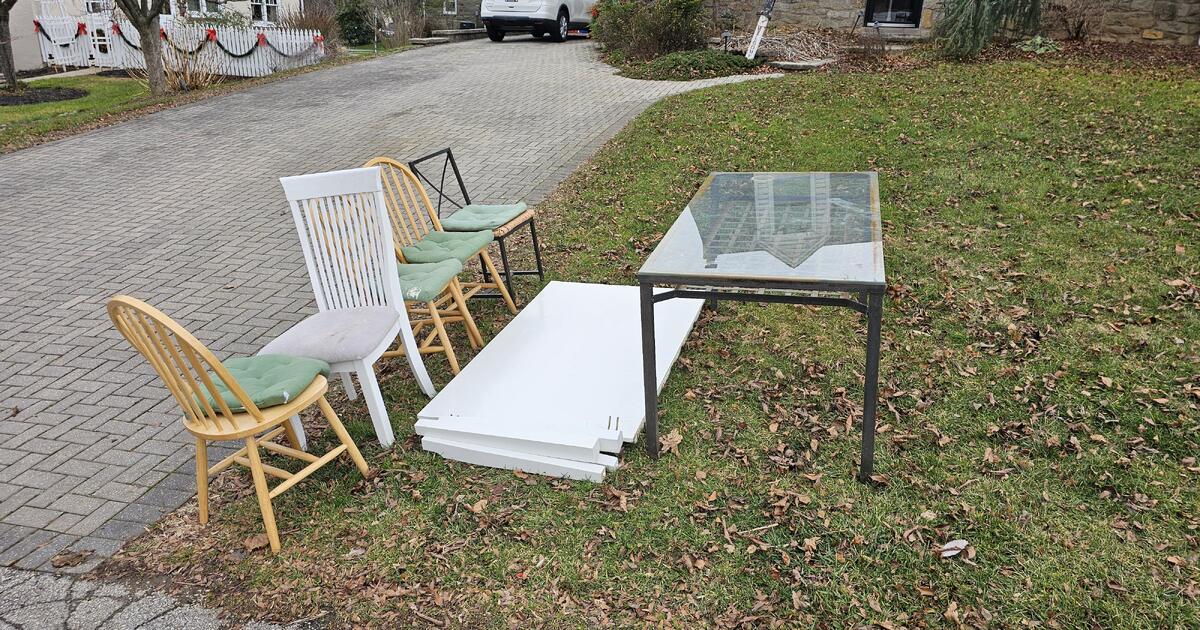 CURB ALERT - FREE - Wooden Table, Glass Top / Metal Table, 4 Chairs for ...