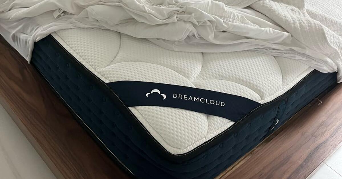DreamCloud Mattress for Free in Nokomis, FL | For Sale & Free — Nextdoor