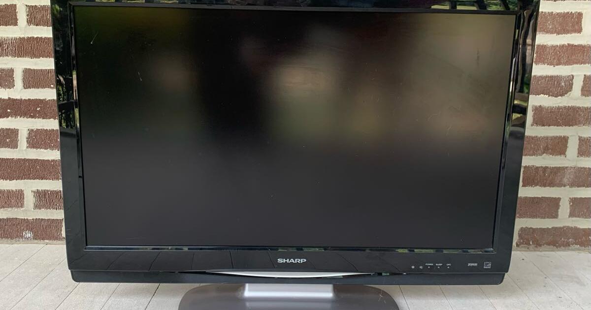 Pickup pending: SHARP 31” Flat TV for Free in Media, PA | For Sale & Free — Nextdoor