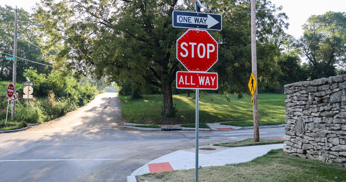 With the addition of strategically placed bump outs, flashing stop ...