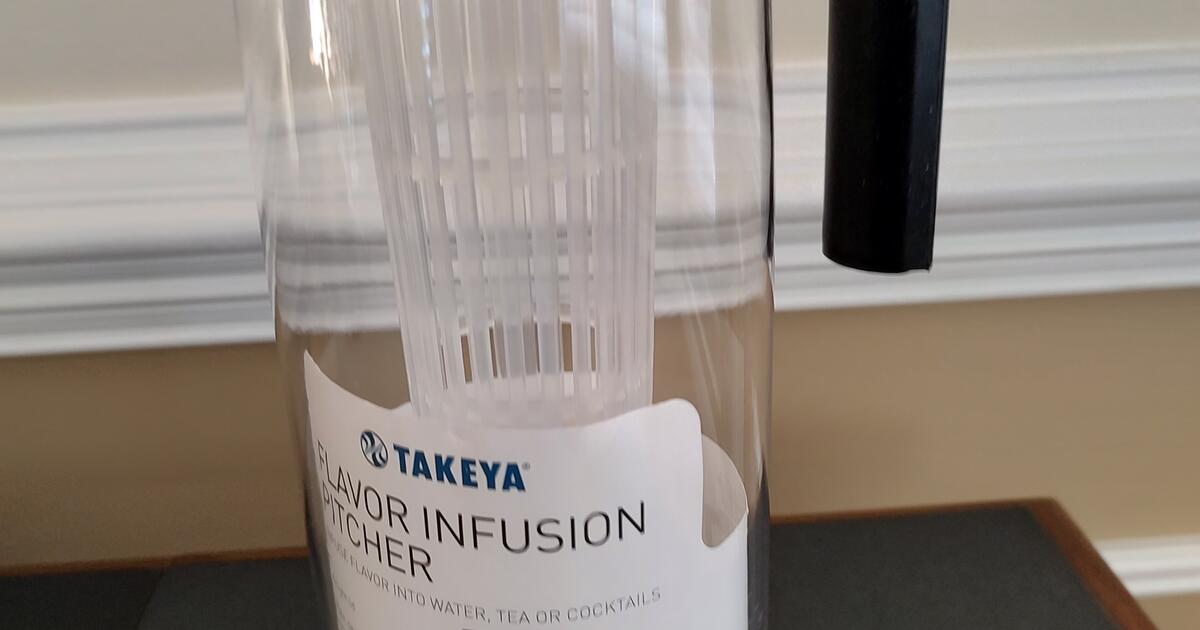 NEW TAKEYA 2-QT FRUIT/HERB INFUSION PITCHER - DURABLE TRITAN BPA FREE ...