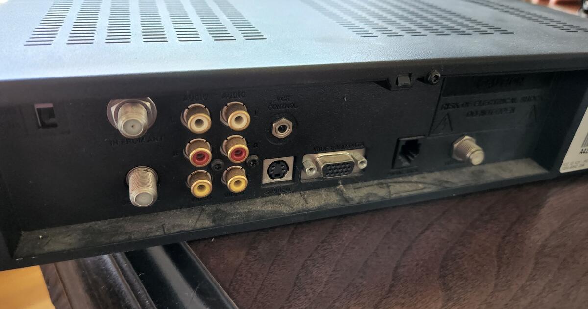 Hughes DirecTV Satellite Receiver HIRD-A4 for Free in Kirkwood, MO ...