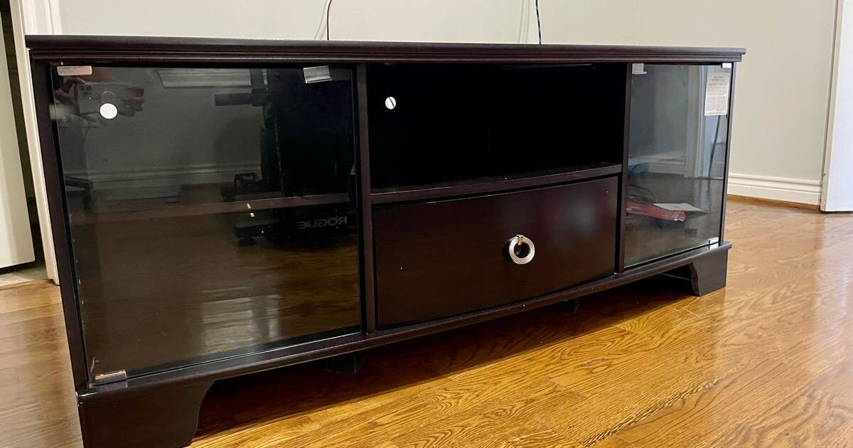 TV and DVD player Stand for Free in Houston, TX | For Sale & Free ...