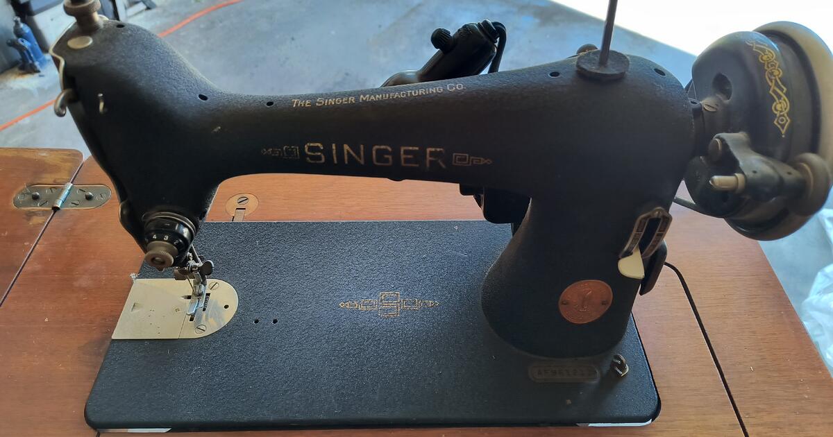 1941 Singer "Godzilla" sewing machine with cabinet. FREE! for Free in ...