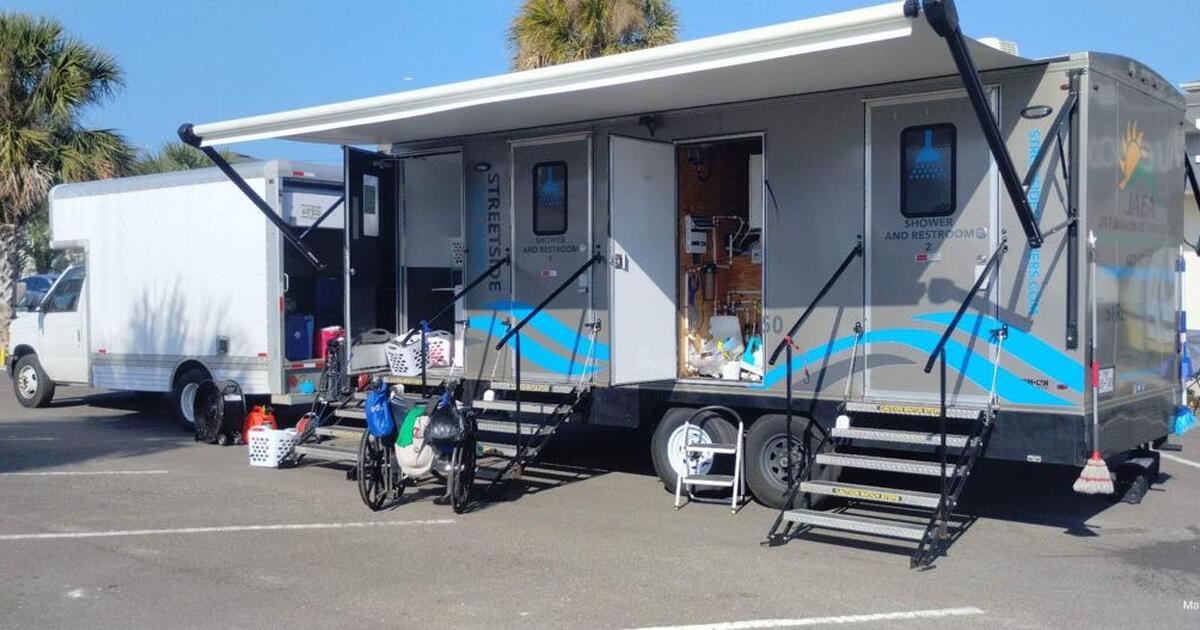 Streetside Showers for Free in Palm Bay, FL | For Sale & Free — Nextdoor