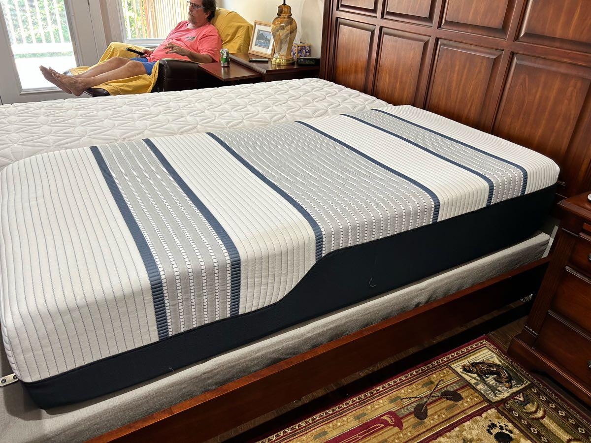Serta ISeries 3000 Hybrid EXLong Twin Mattress for $220 in Loudon, TN ...