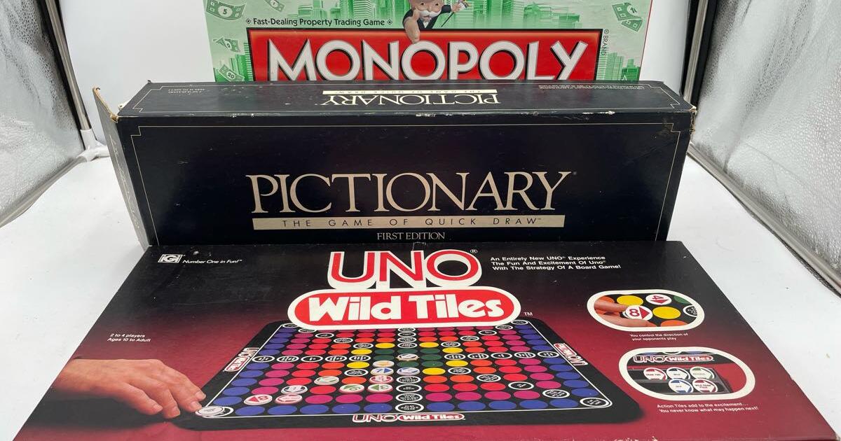 lot of 3 fun board games Uno Wild Tiles Monopoly Pictionary family ...