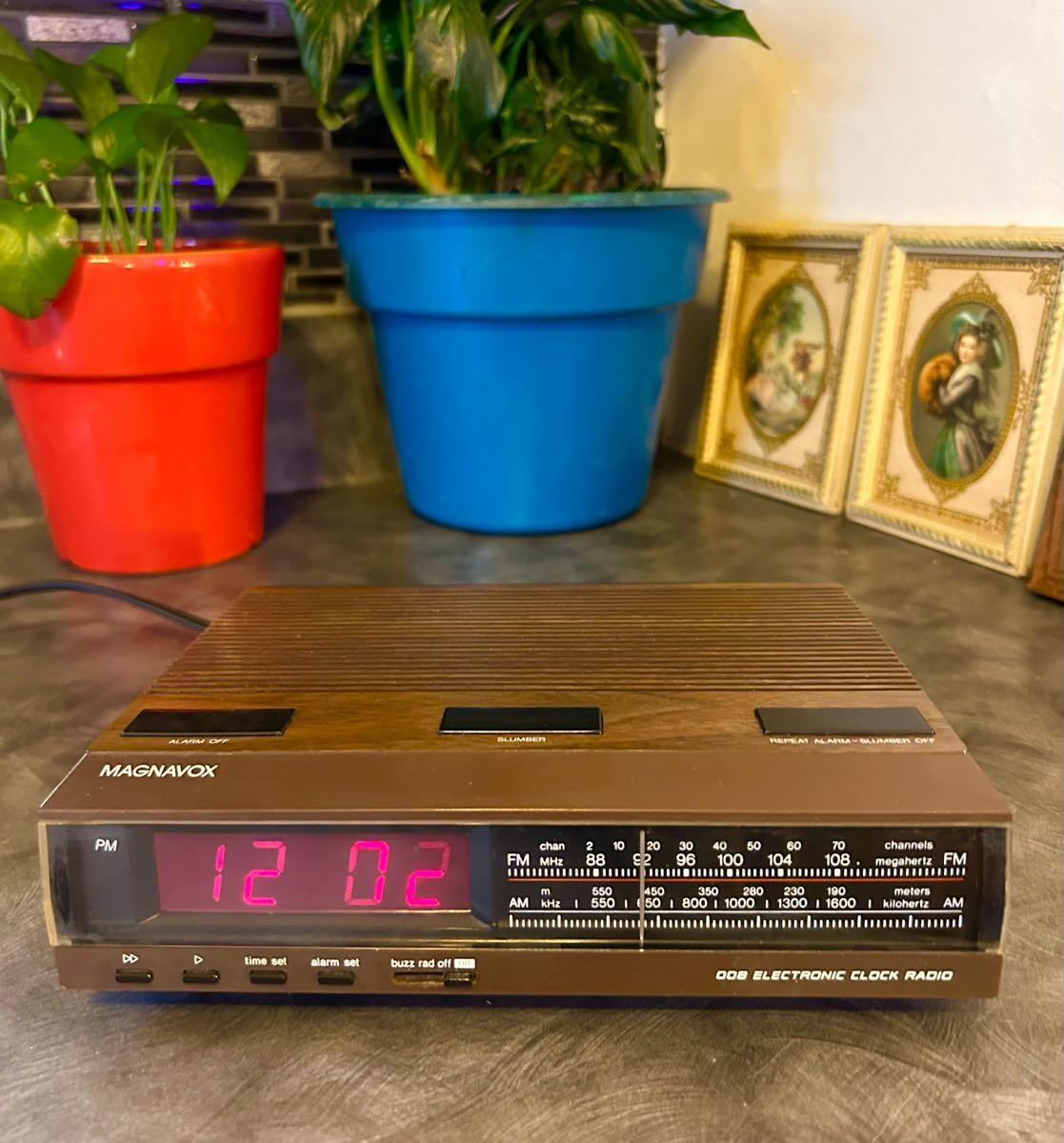 Vintage Magnavox Clock Radio for $15 in Memphis, TN | For Sale & Free ...