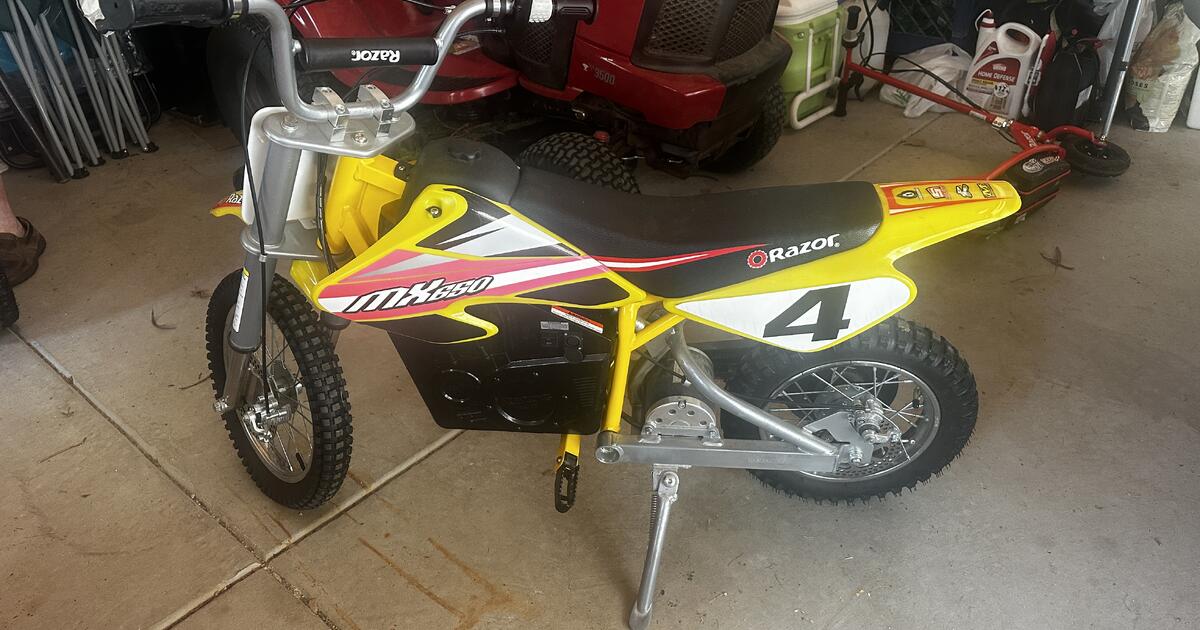 Razor MX650 Dirt Bike for $250 in Grafton, WI | For Sale & Free — Nextdoor