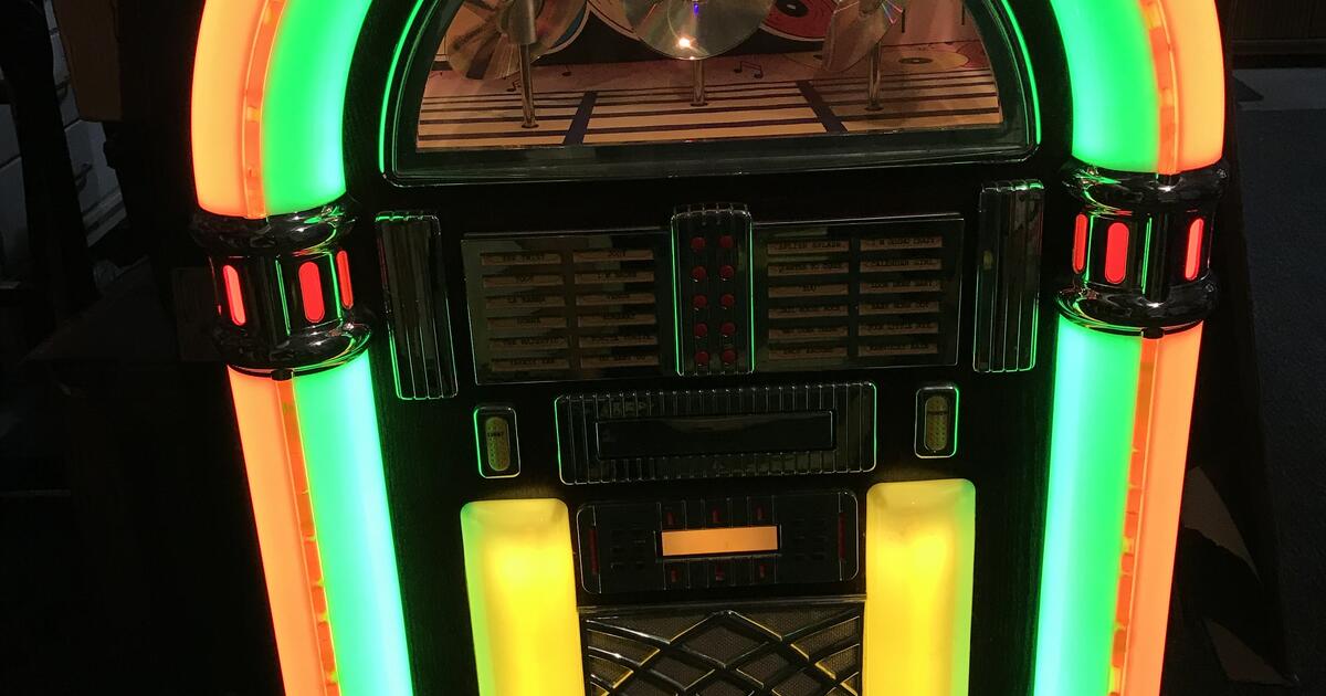 Beautifull Full Size Replica Jukebox for $330 in Brick, NJ | For Sale ...