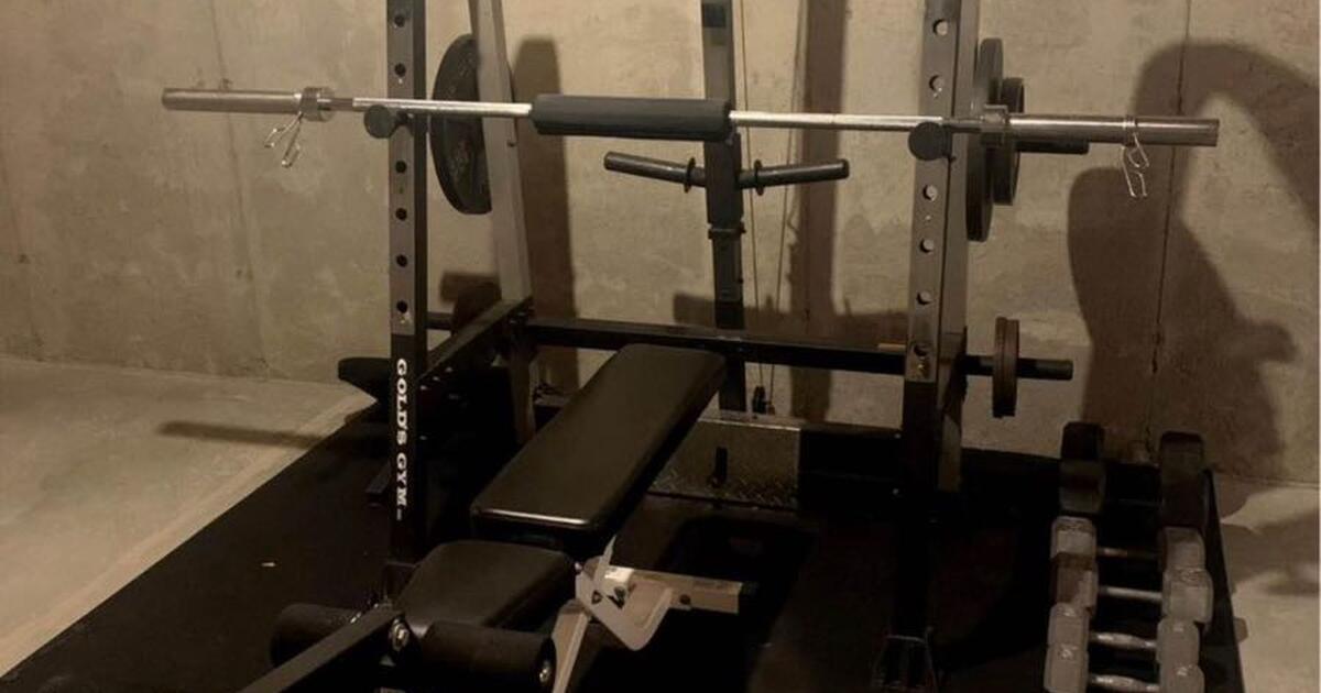 Golds Gym Bench/squat rack - with tons of accessories! in Victoria, MN ...