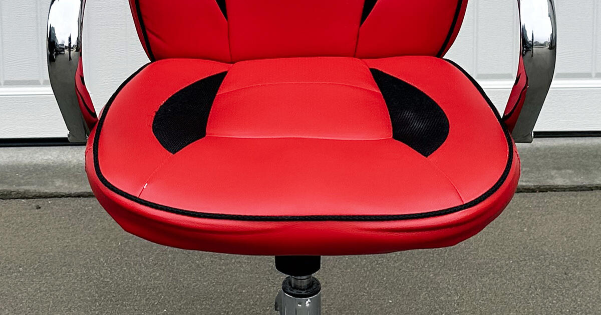 Red office desk chair for Free in Greer, SC | For Sale & Free — Nextdoor