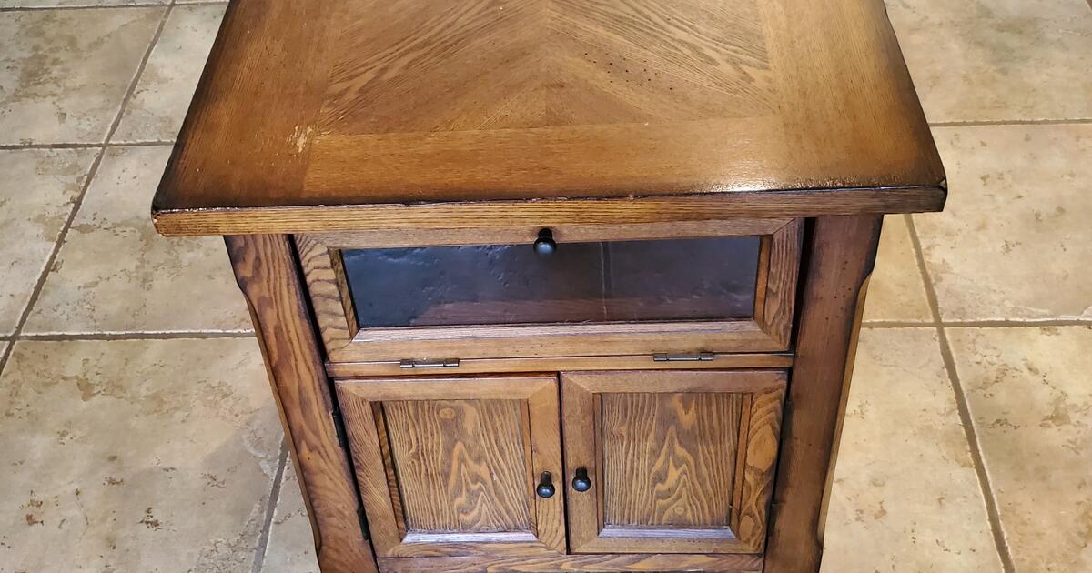 Nice End Table With Electrical Outlet Built Inside. for $100 in Hot ...