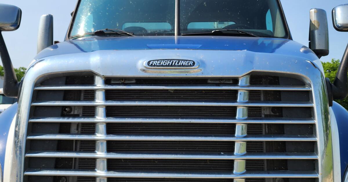 Semi Truck Bobtail Tractor for $18000 in Hamilton, OH | For Sale & Free ...