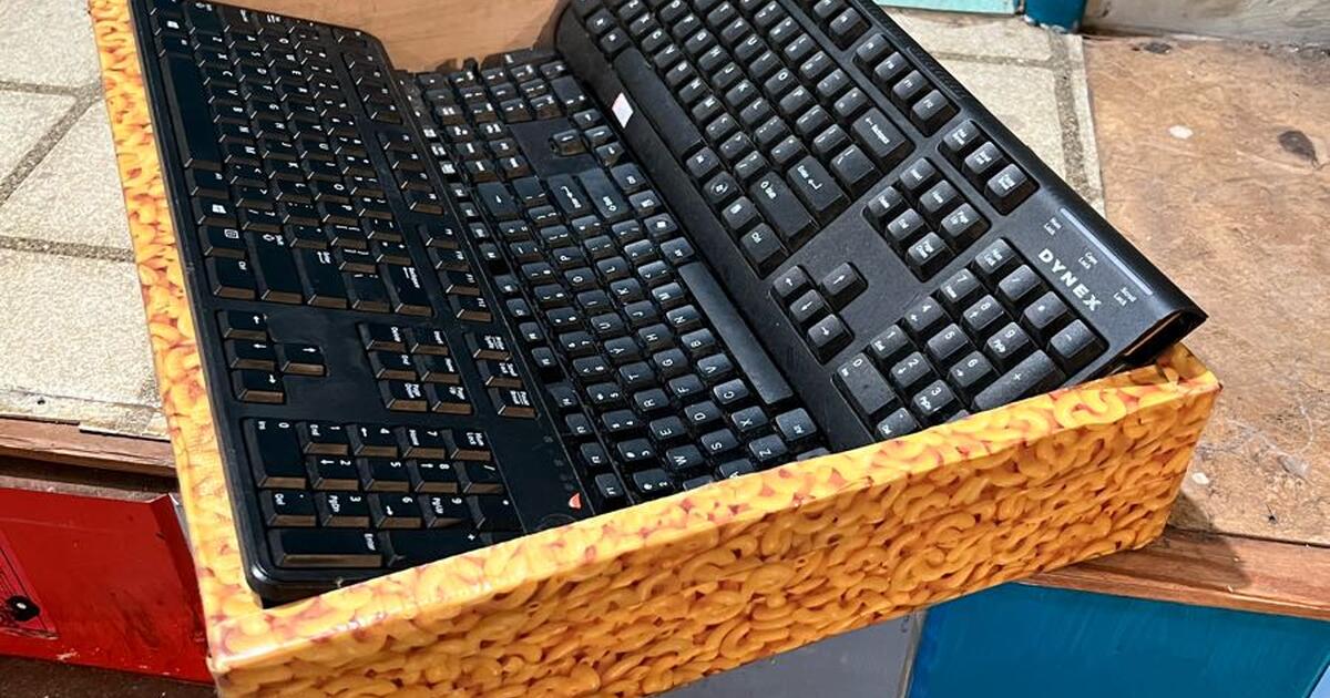 FREE Cat Bed made from computer keyboards. for Free in Glendale, CA ...
