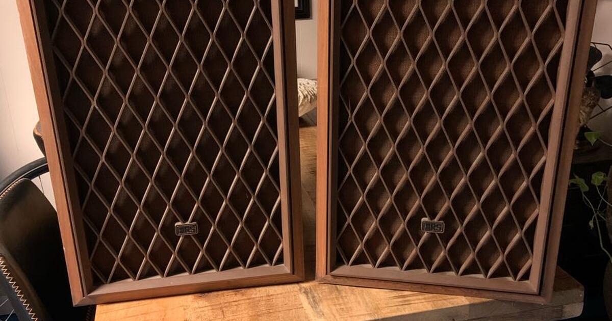 Pair of Vintage Radio Shack Realistic Nova 8B Speakers for $120 in ...