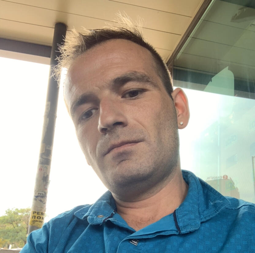 Valentin Todorov - London - Nextdoor