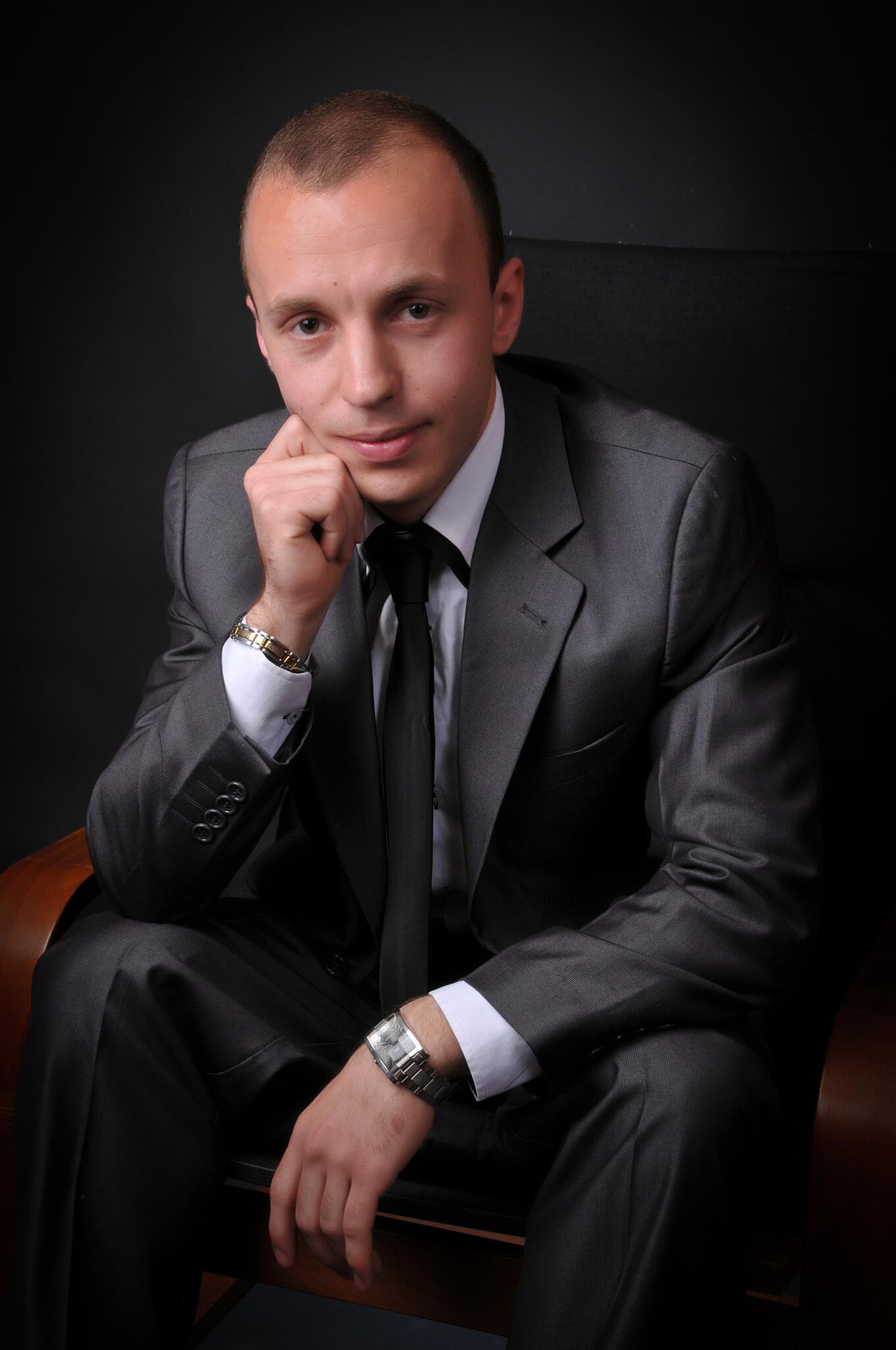 Razvan Ilie - Nextdoor