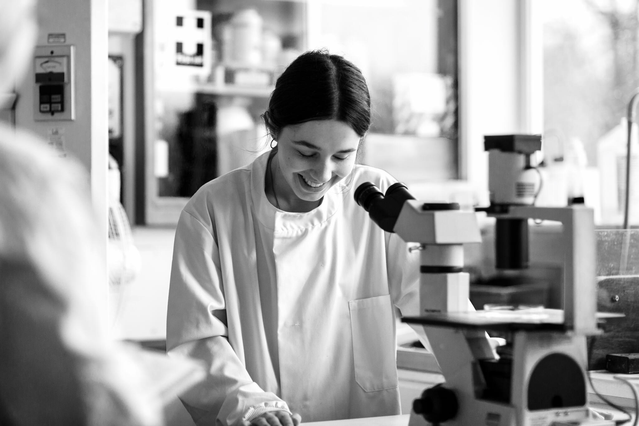 Lily Wright - London - Nextdoor