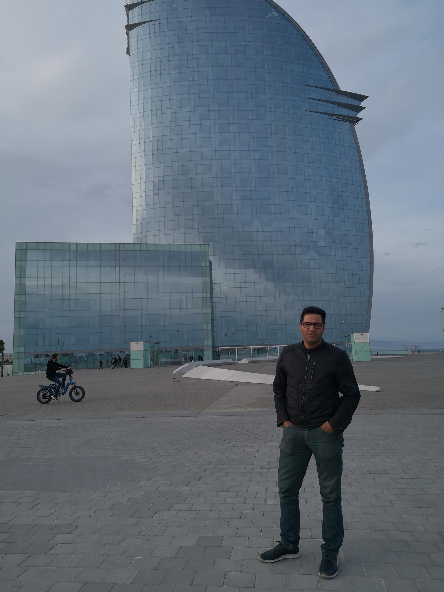 Pablo Cesar - Barcelona, Catalunya - Nextdoor