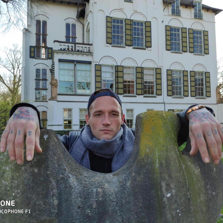 Nick De Vette - Nextdoor