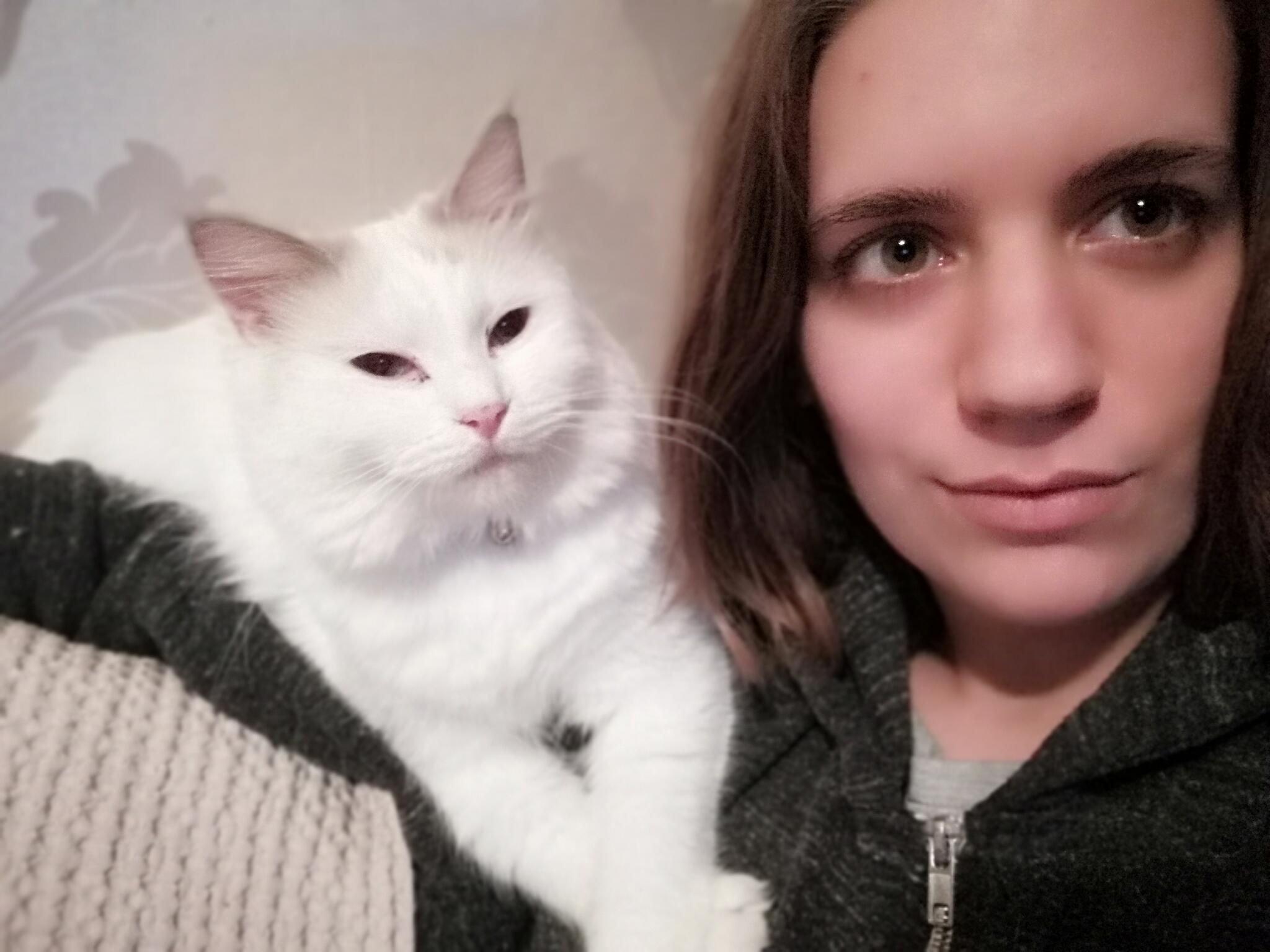 Laura Cossu - Brentford, England - Nextdoor